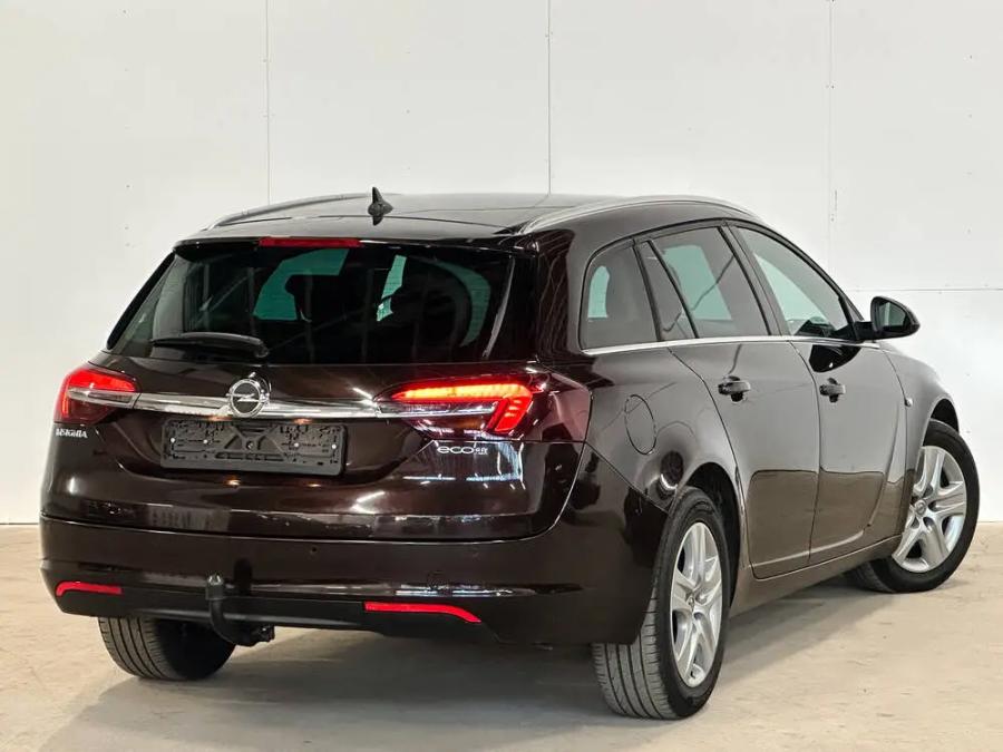 Brown Opel Insignia 2014 in Jurmala, with an engine capacity of 2.00 L and mileage of 287 thousand km for 5650 €, photo 13 on AUTOMOTO.COM.LV