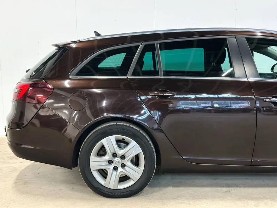 Brown Opel Insignia 2014 in Jurmala, with an engine capacity of 2.00 L and mileage of 287 thousand km for 5650 €, photo 17 on AUTOMOTO.COM.LV