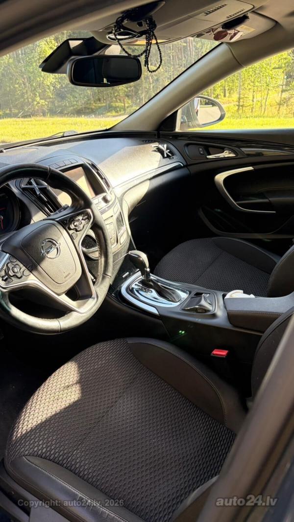 Brown Opel Insignia 2014 in Kuldiga, with an engine capacity of 2.00 L and mileage of 31 thousand km for 5100 €, photo 6 on AUTOMOTO.COM.LV