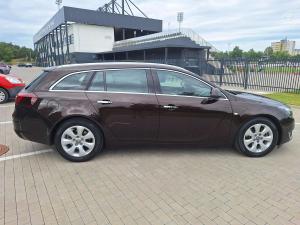 Brown Opel Insignia 2014 in Kaunas, with an engine capacity of 1.96 L and mileage of 292 thousand km for 4600 €, photo 6 on AUTOMOTO.COM.LV