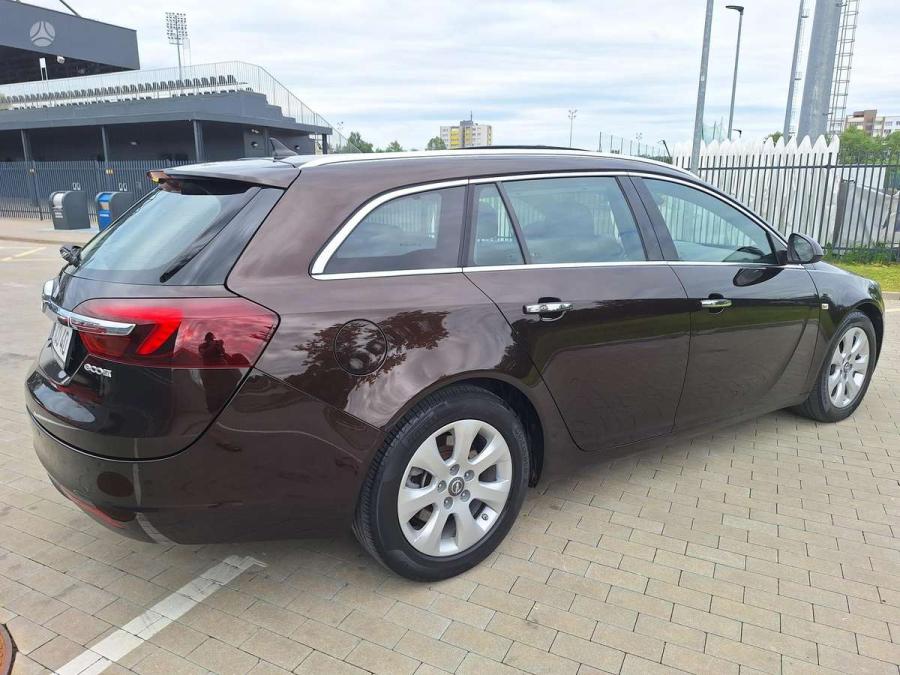 Brown Opel Insignia 2014 in Kaunas, with an engine capacity of 1.96 L and mileage of 292 thousand km for 4600 €, photo 7 on AUTOMOTO.COM.LV