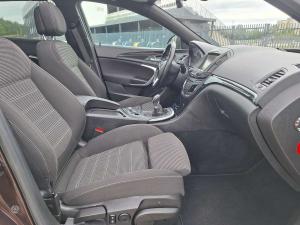 Brown Opel Insignia 2014 in Kaunas, with an engine capacity of 1.96 L and mileage of 292 thousand km for 4600 €, photo 20 on AUTOMOTO.COM.LV