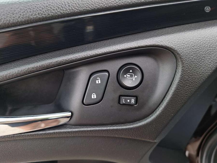 Brown Opel Insignia 2014 in Kaunas, with an engine capacity of 1.96 L and mileage of 292 thousand km for 4600 €, photo 27 on AUTOMOTO.COM.LV