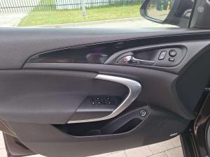 Brown Opel Insignia 2014 in Kaunas, with an engine capacity of 1.96 L and mileage of 292 thousand km for 4600 €, photo 28 on AUTOMOTO.COM.LV