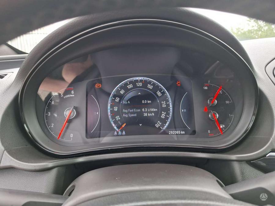 Brown Opel Insignia 2014 in Kaunas, with an engine capacity of 1.96 L and mileage of 292 thousand km for 4600 €, photo 31 on AUTOMOTO.COM.LV