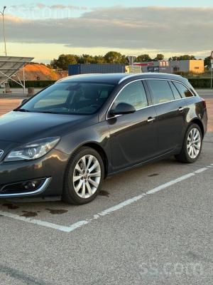 Brown Opel Insignia 2014 in Jekabpils, with an engine capacity of 2.00 L and mileage of 223 thousand km for 6200 €, photo 5 on AUTOMOTO.COM.LV