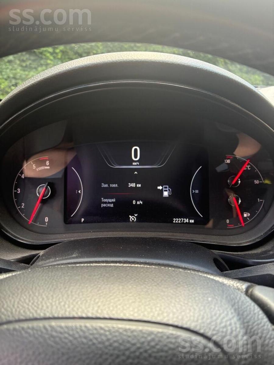 Brown Opel Insignia 2014 in Jekabpils, with an engine capacity of 2.00 L and mileage of 223 thousand km for 6200 €, photo 6 on AUTOMOTO.COM.LV