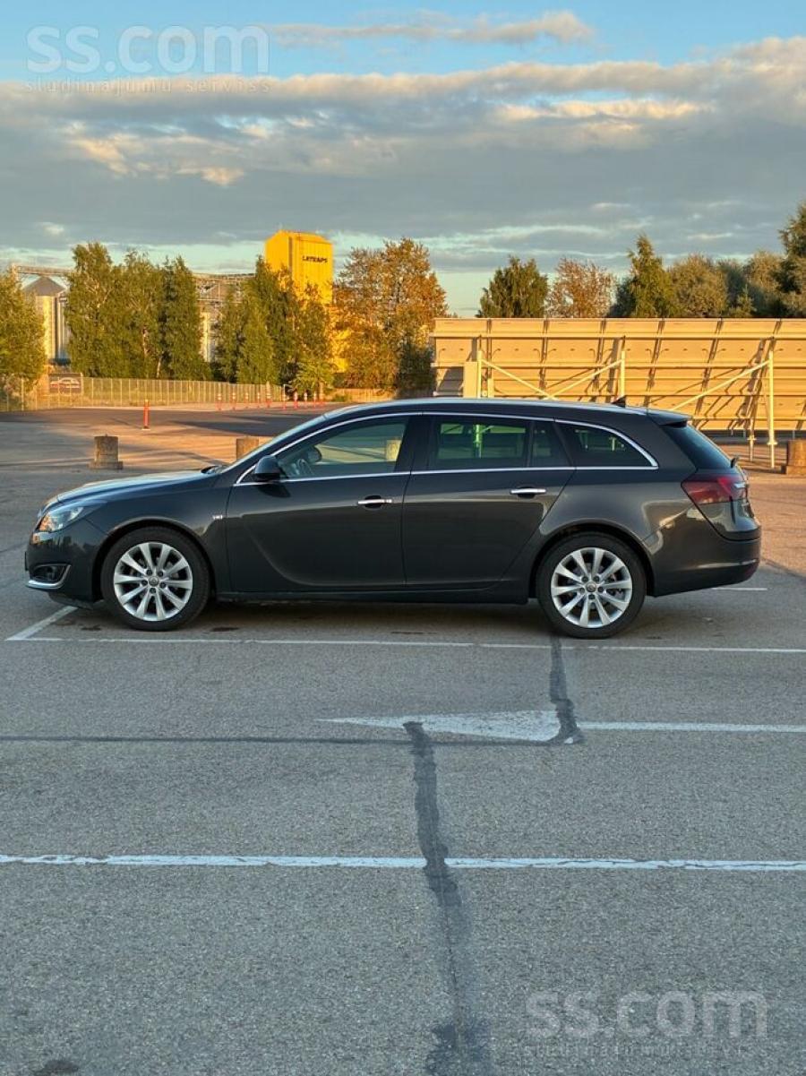 Brown Opel Insignia 2014 in Jekabpils, with an engine capacity of 2.00 L and mileage of 223 thousand km for 6200 €, photo 11 on AUTOMOTO.COM.LV