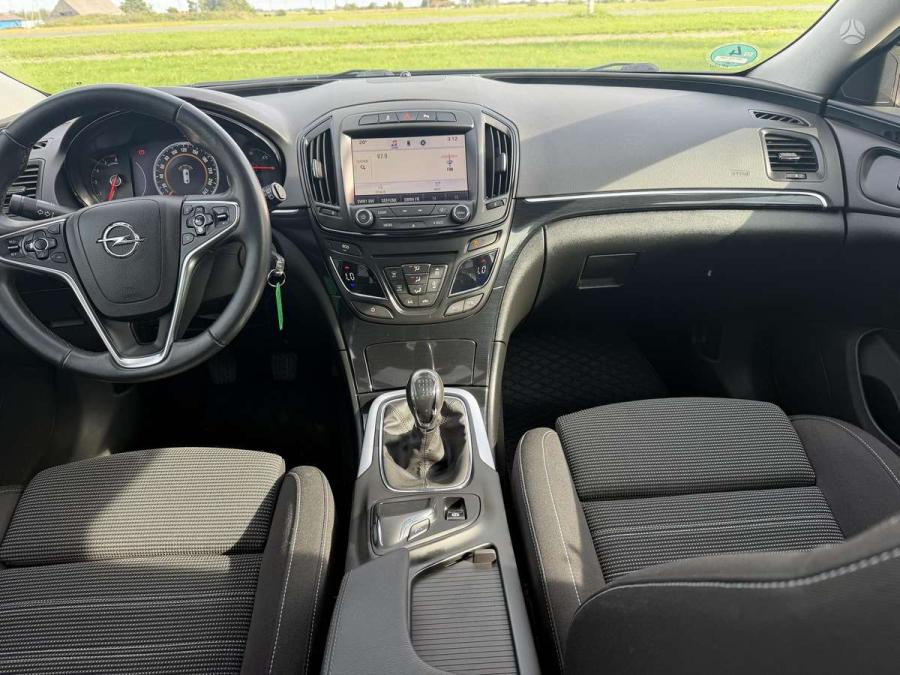 Brūns Opel Insignia 2014 Joniškis, ar dzinēja tilpumu 2.00 L un nobraukumu 197 tūkst. km par 5950 €, foto 23 vietnē AUTOMOTO.COM.LV