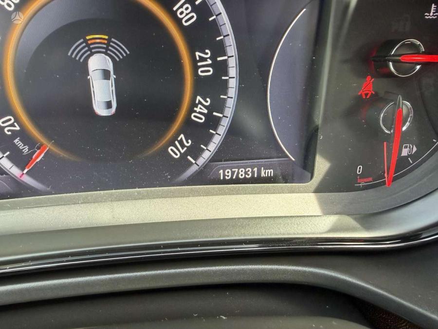 Brūns Opel Insignia 2014 Joniškis, ar dzinēja tilpumu 2.00 L un nobraukumu 197 tūkst. km par 5950 €, foto 27 vietnē AUTOMOTO.COM.LV