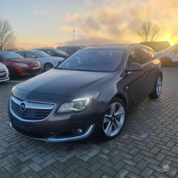 Brown Opel Insignia 2015 in Taurage, with an engine capacity of 2.00 L and mileage of 214 thousand km for 5900 €, photo 1 on AUTOMOTO.COM.LV