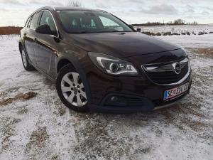 Brown Opel Insignia 2015 in Vilnius, with an engine capacity of 2.00 L and mileage of 260 thousand km for 5950 €, photo  on AUTOMOTO.COM.LV