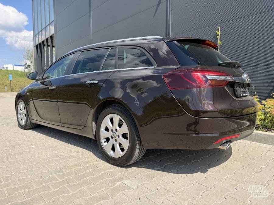 Brown Opel Insignia 2015 in Vilnius, with an engine capacity of 2.00 L and mileage of 200 thousand km for 5999 €, photo 7 on AUTOMOTO.COM.LV
