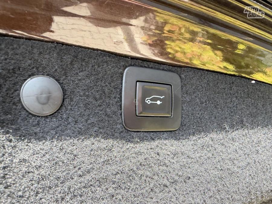 Brown Opel Insignia 2015 in Vilnius, with an engine capacity of 2.00 L and mileage of 200 thousand km for 5999 €, photo 30 on AUTOMOTO.COM.LV
