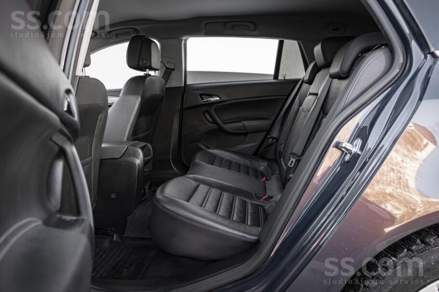Brūns Opel Insignia 2015 Rīga, ar dzinēja tilpumu 2.00 L un nobraukumu 233 tūkst. km par 6950 €, foto 10 vietnē AUTOMOTO.COM.LV