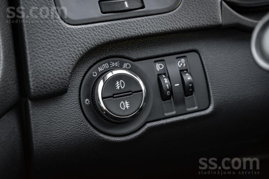 Brūns Opel Insignia 2015 Rīga, ar dzinēja tilpumu 2.00 L un nobraukumu 233 tūkst. km par 6950 €, foto 14 vietnē AUTOMOTO.COM.LV