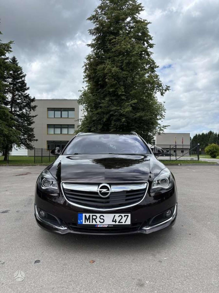 Brown Opel Insignia 2015 in Plunge, with an engine capacity of 1.96 L and mileage of 148 thousand km for 8000 €, photo 1 on AUTOMOTO.COM.LV
