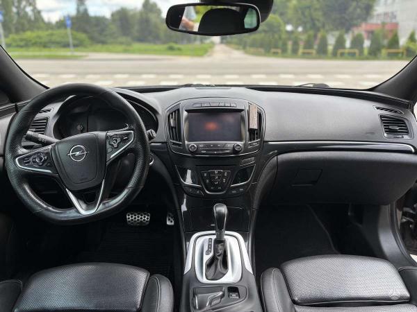 Brown Opel Insignia 2015 in Plunge, with an engine capacity of 1.96 L and mileage of 148 thousand km for 8000 €, photo 9 on AUTOMOTO.COM.LV
