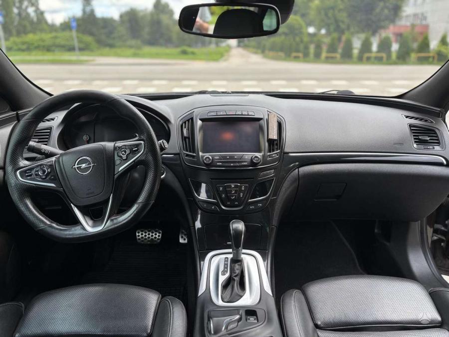 Brown Opel Insignia 2015 in Plunge, with an engine capacity of 1.96 L and mileage of 148 thousand km for 8000 €, photo 10 on AUTOMOTO.COM.LV