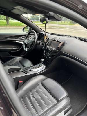 Brown Opel Insignia 2015 in Plunge, with an engine capacity of 1.96 L and mileage of 148 thousand km for 8000 €, photo 12 on AUTOMOTO.COM.LV