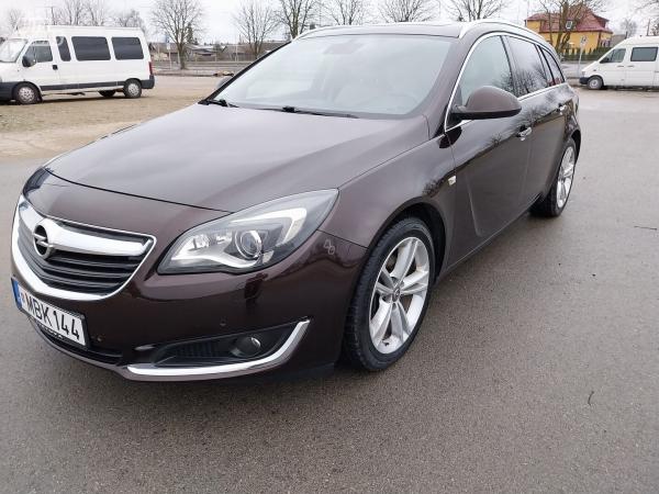 Brown Opel Insignia 2016 in Siauliai, with an engine capacity of 2.00 L and mileage of 272 thousand km for 6900 €, photo 1 on AUTOMOTO.COM.LV