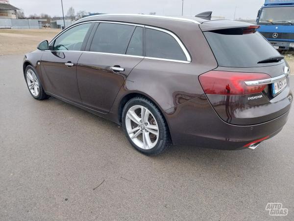 Brown Opel Insignia 2016 in Siauliai, with an engine capacity of 2.00 L and mileage of 272 thousand km for 6900 €, photo 4 on AUTOMOTO.COM.LV