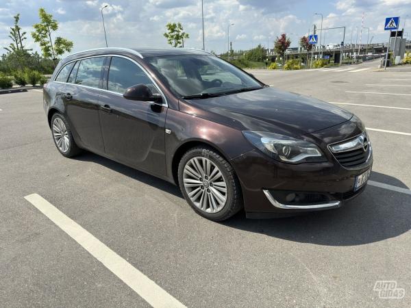 Brown Opel Insignia 2016 in Vilnius, with an engine capacity of 1.60 L and mileage of 243 thousand km for 5500 €, photo 1 on AUTOMOTO.COM.LV