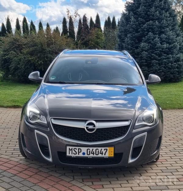 Brown Opel Insignia 2016 in Riga, with an engine capacity of 2.80 L and mileage of 110 thousand km for 16500 €, photo 2 on AUTOMOTO.COM.LV