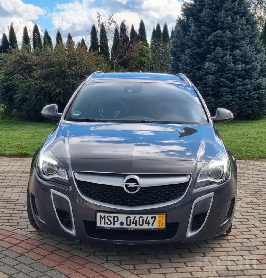 Brown Opel Insignia 2016 in Riga, with an engine capacity of 2.80 L and mileage of 110 thousand km for 16500 €, photo 3 on AUTOMOTO.COM.LV