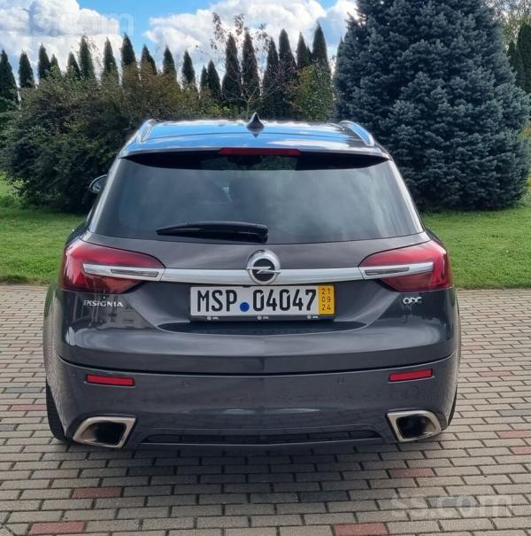 Brown Opel Insignia 2016 in Riga, with an engine capacity of 2.80 L and mileage of 110 thousand km for 16500 €, photo 4 on AUTOMOTO.COM.LV