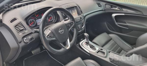Brown Opel Insignia 2016 in Riga, with an engine capacity of 2.80 L and mileage of 110 thousand km for 16500 €, photo 5 on AUTOMOTO.COM.LV