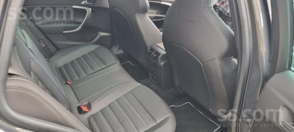 Brown Opel Insignia 2016 in Riga, with an engine capacity of 2.80 L and mileage of 110 thousand km for 16500 €, photo 8 on AUTOMOTO.COM.LV