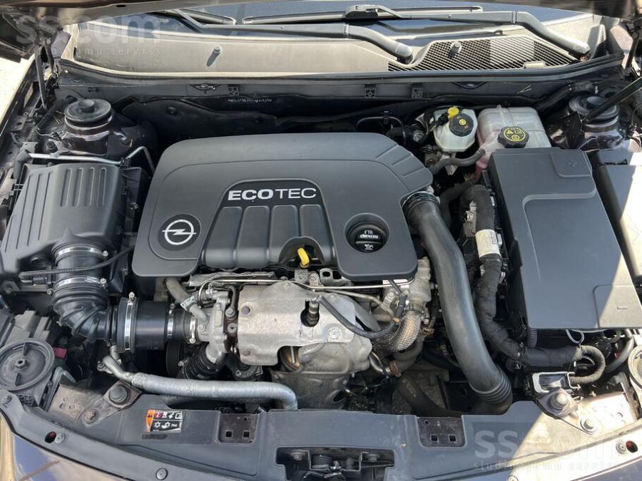 Brown Opel Insignia 2016 in Riga, with an engine capacity of 1.60 L and mileage of 206 thousand km for 6000 €, photo 10 on AUTOMOTO.COM.LV
