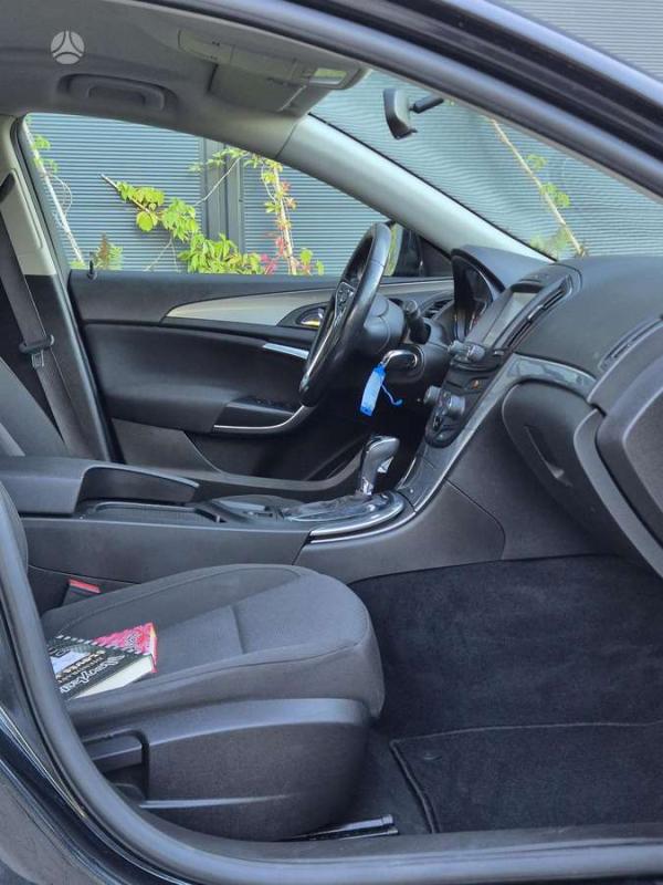 Brown Opel Insignia 2016 in Vilnius, with an engine capacity of 1.60 L and mileage of 281 thousand km for 4500 €, photo 11 on AUTOMOTO.COM.LV