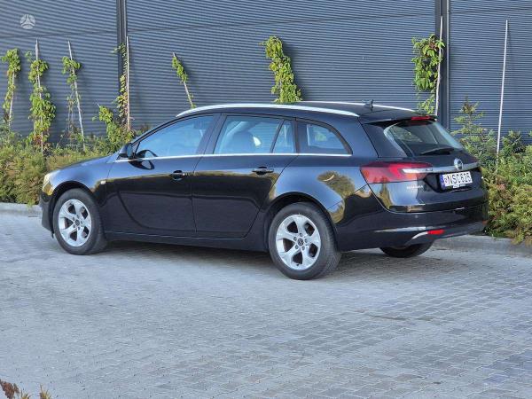 Opel Insignia 2016 in Vilnius on AUTOMOTO.COM.LV Brown Opel Insignia 2016 in Vilnius, with an engine capacity of 1.60 L and mileage of 281 thousand km for 4500 €, photo 5 on AUTOMOTO.COM.LV
