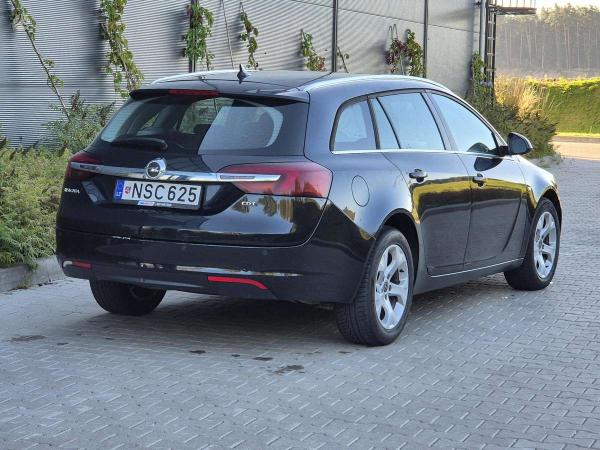 Opel Insignia 2016 in Vilnius on AUTOMOTO.COM.LV Brown Opel Insignia 2016 in Vilnius, with an engine capacity of 1.60 L and mileage of 281 thousand km for 4500 €, photo 8 on AUTOMOTO.COM.LV