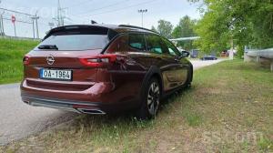 Brown Opel Insignia 2018 in Riga, with an engine capacity of 2.00 L and mileage of 117 thousand km for 14100 €, photo 4 on AUTOMOTO.COM.LV