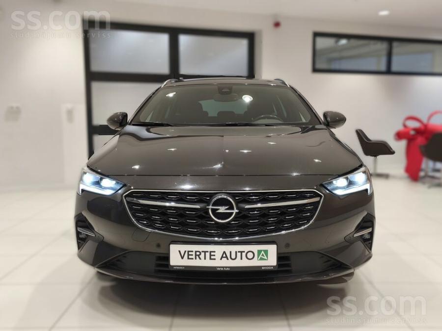 Brown Opel Insignia 2021 in Riga, with an engine capacity of 2.00 L and mileage of 190 thousand km for 12690 €, photo 3 on AUTOMOTO.COM.LV