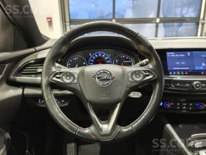 Brown Opel Insignia 2021 in Riga, with an engine capacity of 2.00 L and mileage of 190 thousand km for 12690 €, photo 11 on AUTOMOTO.COM.LV