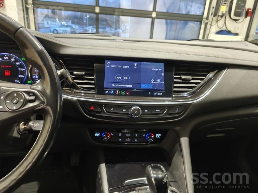 Brown Opel Insignia 2021 in Riga, with an engine capacity of 2.00 L and mileage of 190 thousand km for 12690 €, photo 14 on AUTOMOTO.COM.LV