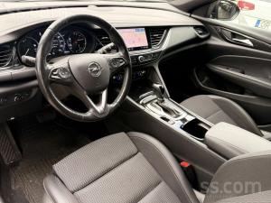 Brown Opel Insignia 2021 in Riga, with an engine capacity of 2.00 L and mileage of 190 thousand km for 11590 €, photo 8 on AUTOMOTO.COM.LV