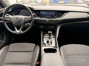 Brown Opel Insignia 2021 in Riga, with an engine capacity of 2.00 L and mileage of 190 thousand km for 11590 €, photo 9 on AUTOMOTO.COM.LV