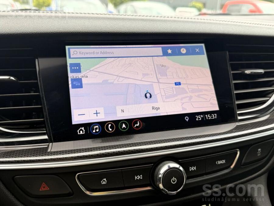 Brown Opel Insignia 2021 in Riga, with an engine capacity of 2.00 L and mileage of 190 thousand km for 11590 €, photo 20 on AUTOMOTO.COM.LV