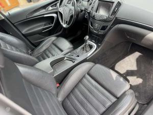 Green Opel Insignia 2014 in Utena, with an engine capacity of 1.96 L and mileage of 304 thousand km for 4600 €, photo 13 on AUTOMOTO.COM.LV