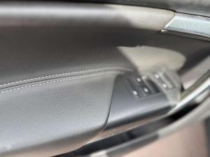 Green Opel Insignia 2014 in Utena, with an engine capacity of 1.96 L and mileage of 304 thousand km for 4600 €, photo 14 on AUTOMOTO.COM.LV