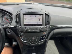 Green Opel Insignia 2014 in Utena, with an engine capacity of 1.96 L and mileage of 304 thousand km for 4600 €, photo 15 on AUTOMOTO.COM.LV