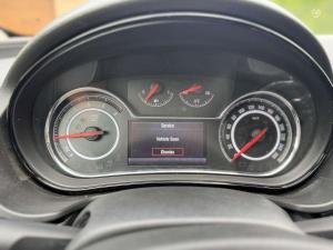 Green Opel Insignia 2014 in Utena, with an engine capacity of 1.96 L and mileage of 304 thousand km for 4600 €, photo 16 on AUTOMOTO.COM.LV