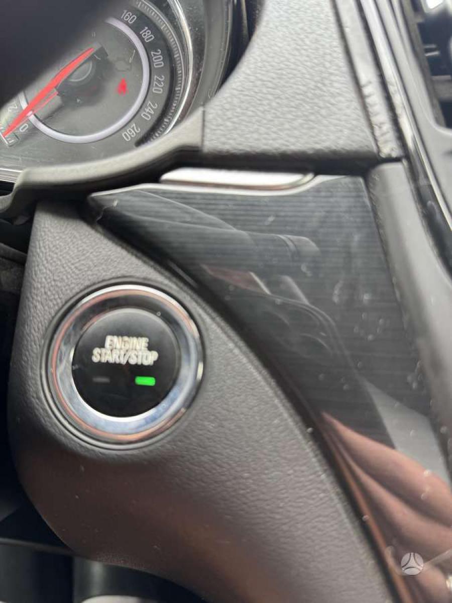 Green Opel Insignia 2014 in Utena, with an engine capacity of 1.96 L and mileage of 304 thousand km for 4600 €, photo 17 on AUTOMOTO.COM.LV