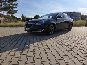 Green Opel Insignia 2015 in Riga, with an engine capacity of 2.00 L and mileage of 289 thousand km for 5300 €, photo  on AUTOMOTO.COM.LV