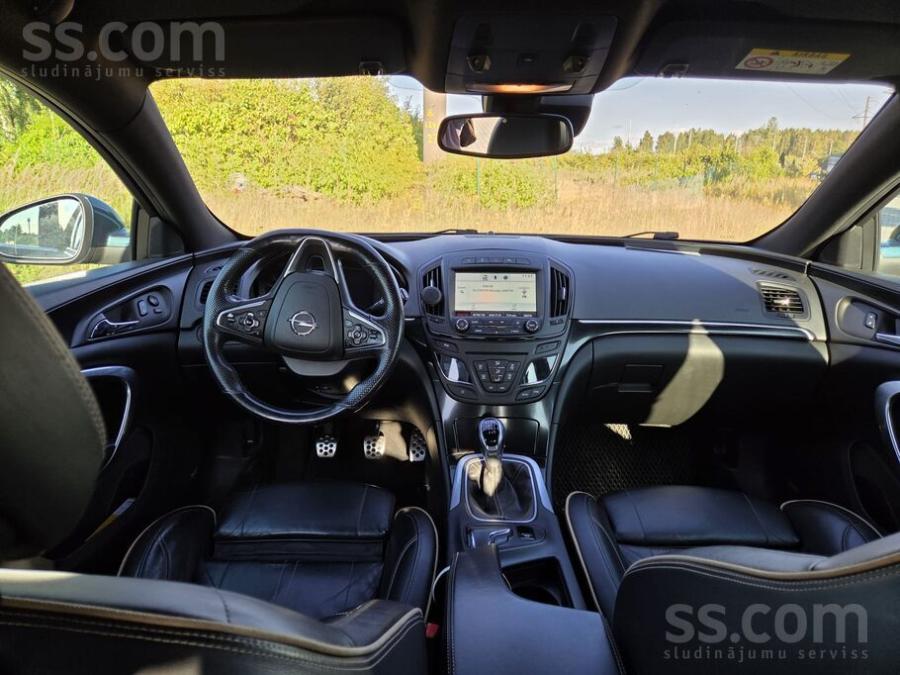Green Opel Insignia 2015 in Riga, with an engine capacity of 2.00 L and mileage of 289 thousand km for 5300 €, photo 9 on AUTOMOTO.COM.LV